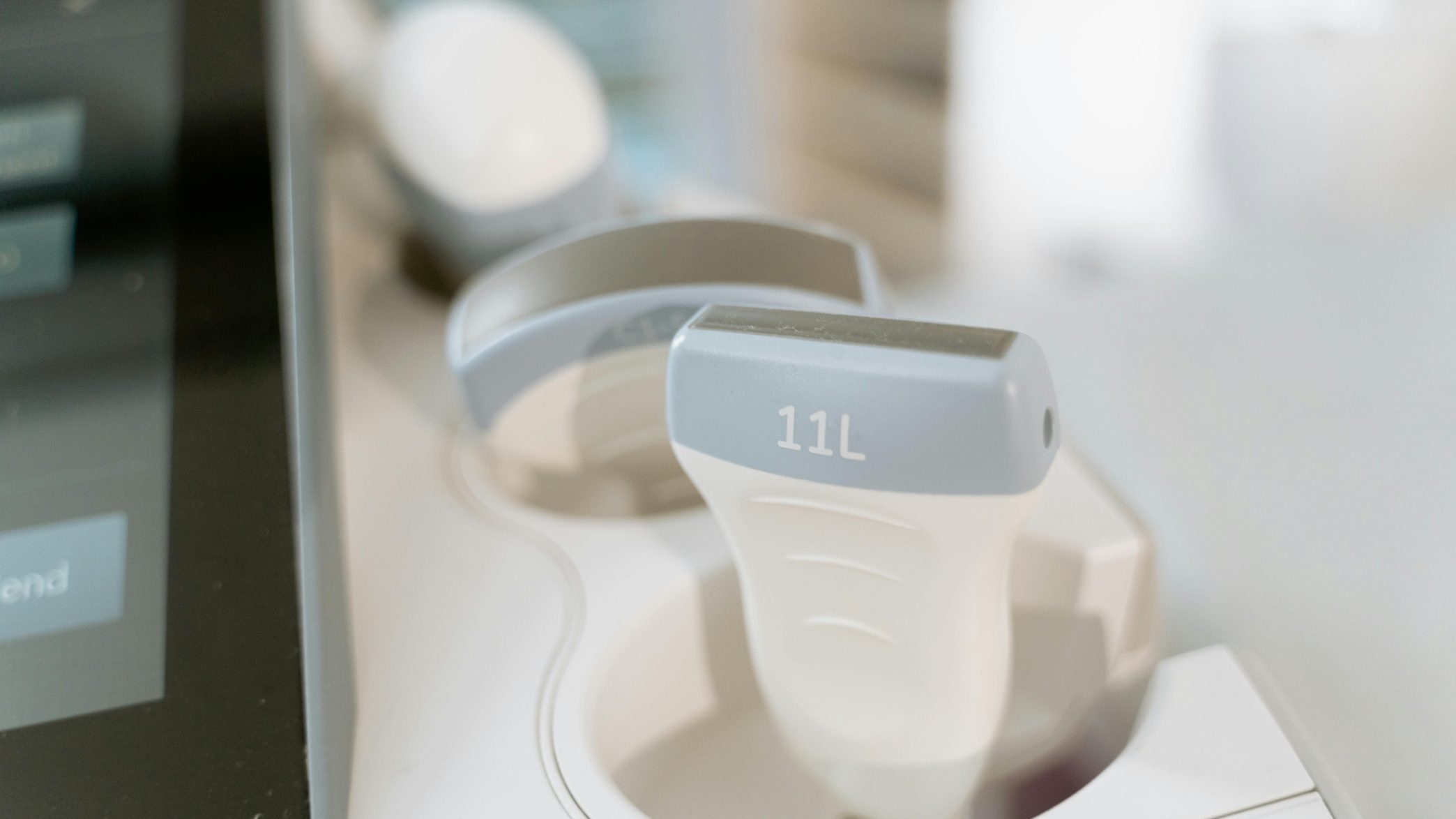 Swollen Hands in PMR: Causes, Diagnosis, and Relief - What Is Polymyalgia?